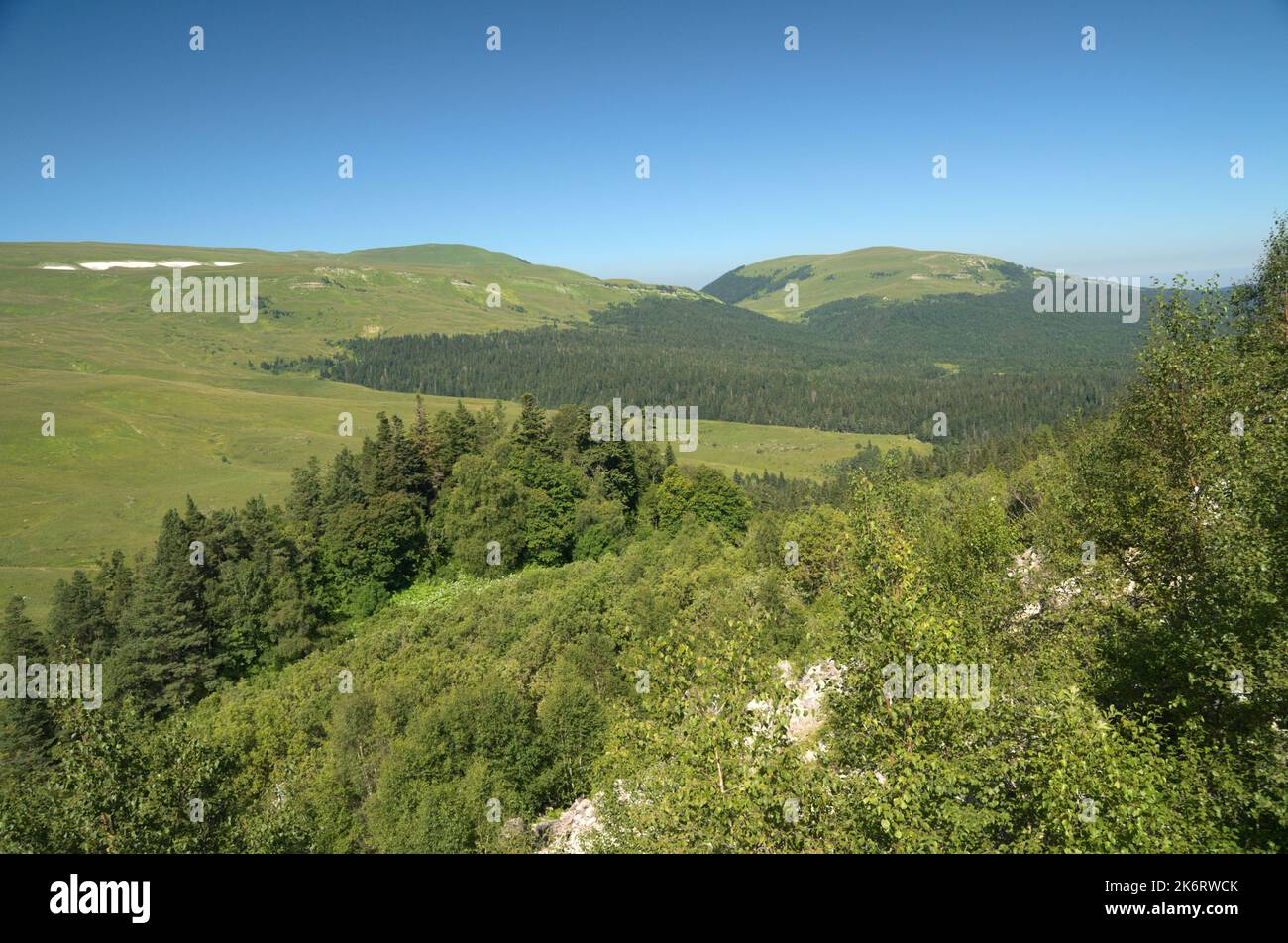 Mountain landscape of the plateau Lago-Naki of Caucasus mountain ranges ...