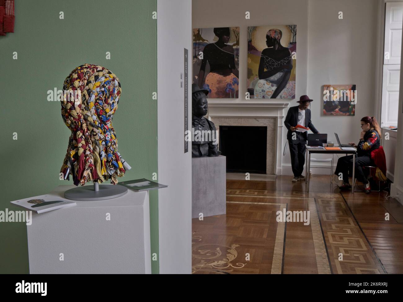 Views and visitors to the 2022 1-54 African Arts Fair at Somerset House,London,England,UK Stock ...