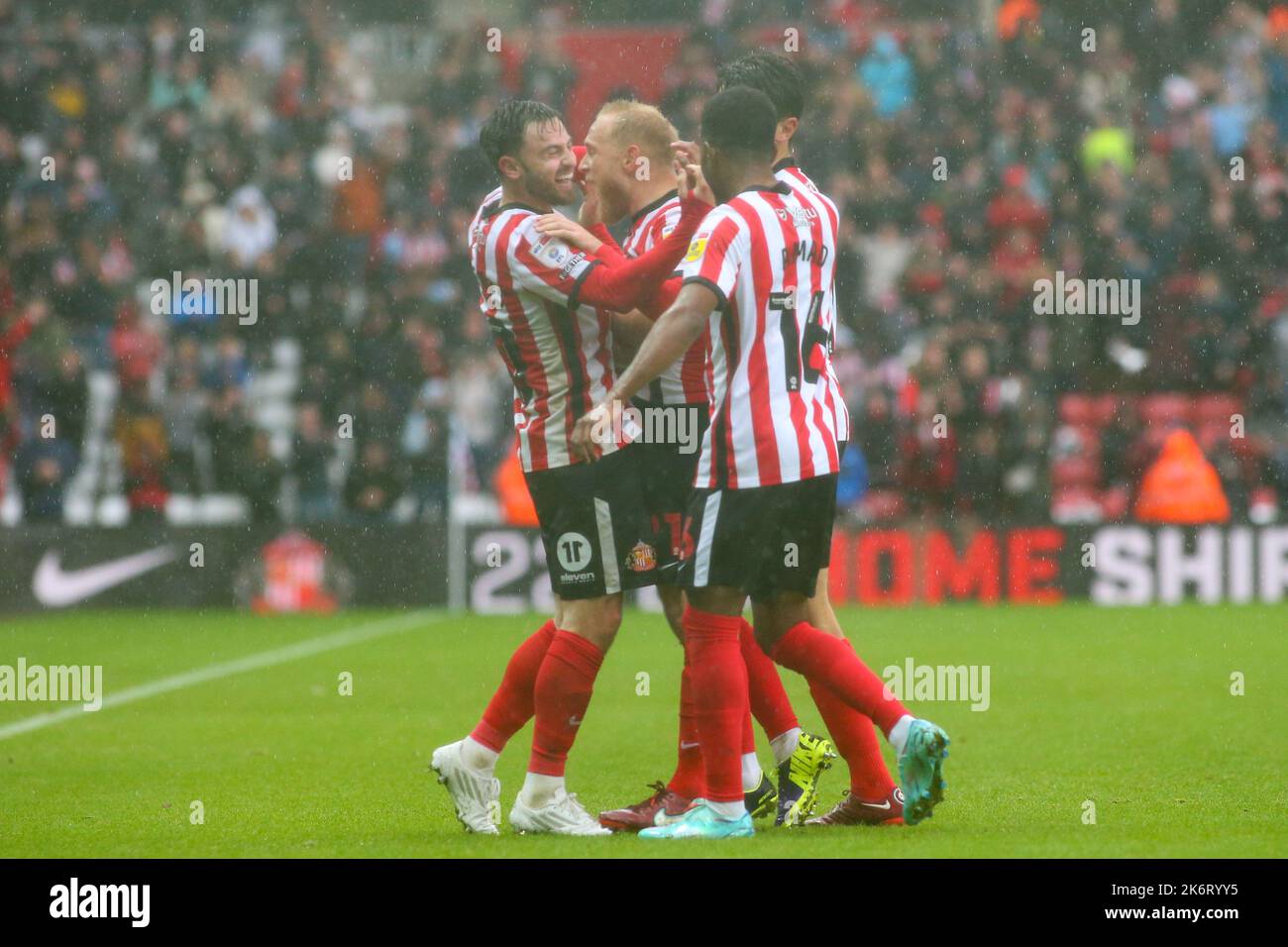 Sunderland players 2022 hi-res stock photography and images - Alamy
