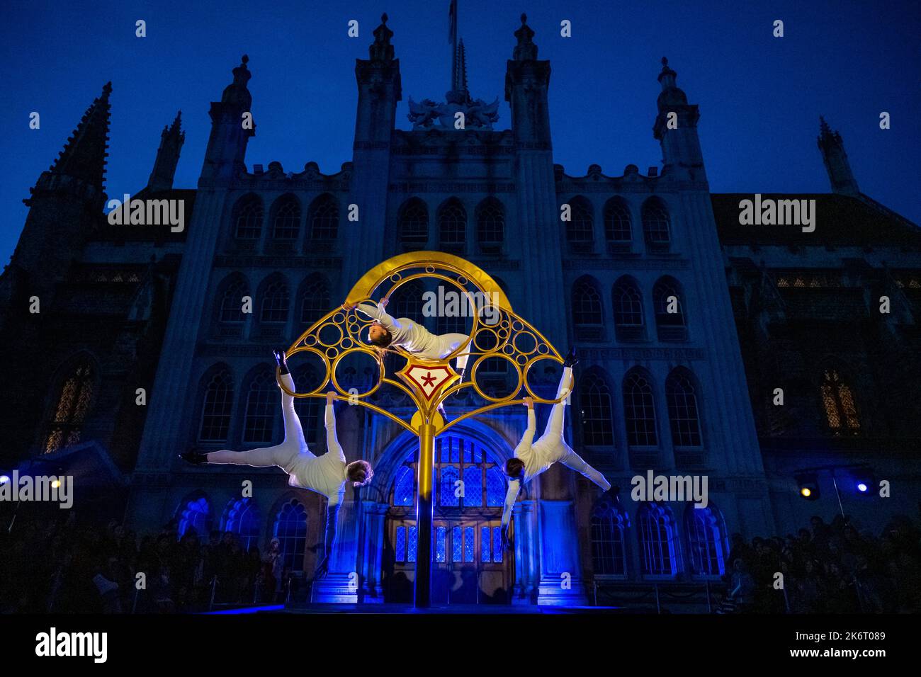 London, UK. 15 October 2022. Circus performers from Chivaree Circus ...