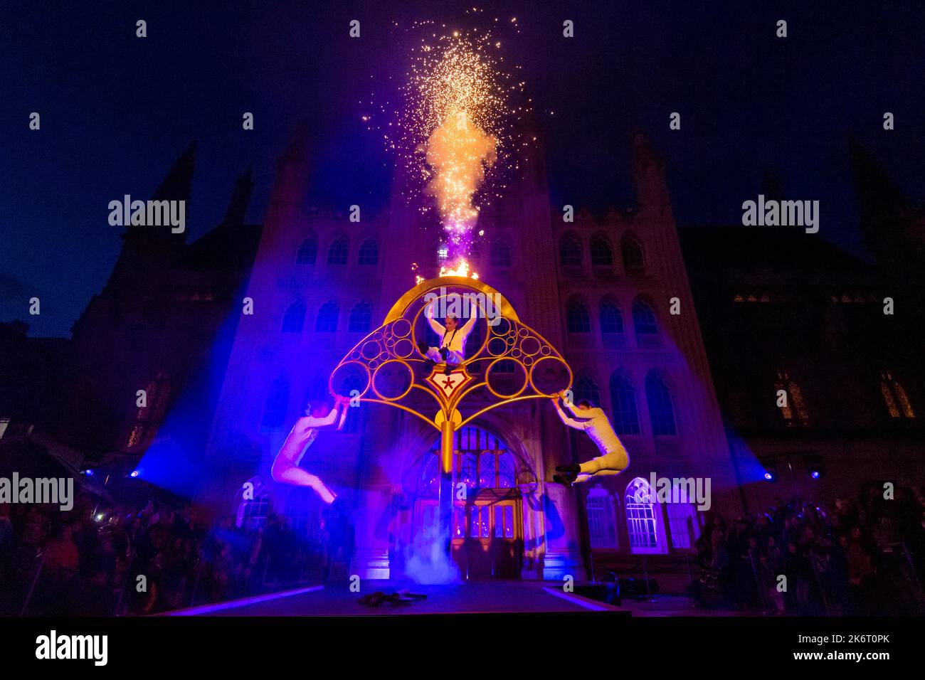 London, UK. 15 October 2022. Circus performers from Chivaree Circus ...