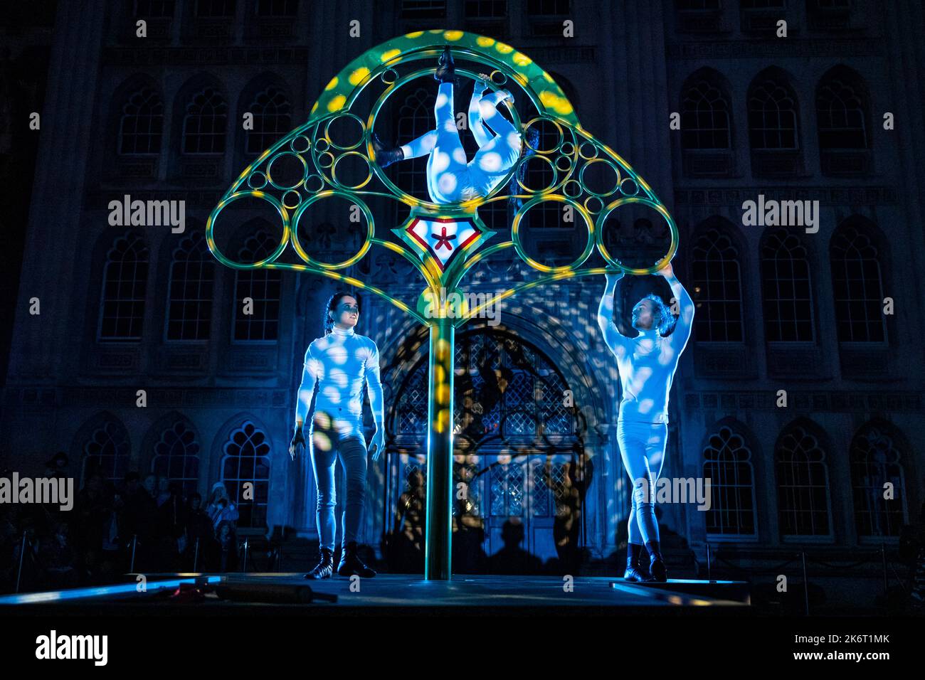 London, UK. 15 October 2022. Circus performers from Chivaree Circus ...