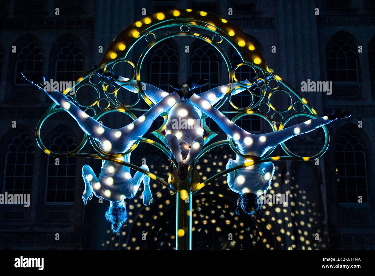London, UK. 15 October 2022. Circus performers from Chivaree Circus ...