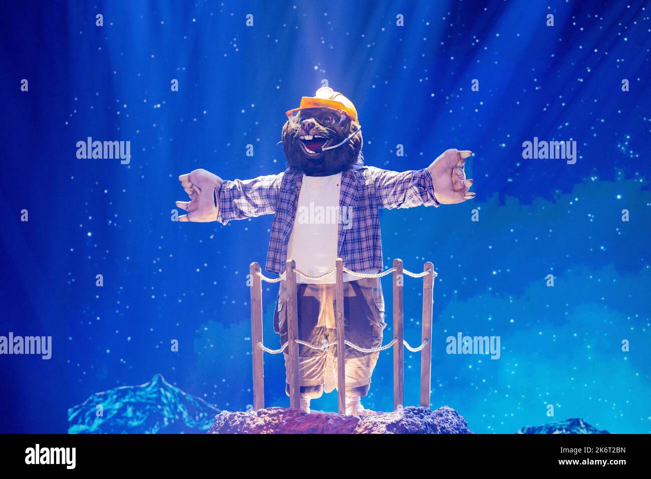 Cologne, Germany. 15th Oct, 2022. The character "The Mole" is on stage ...