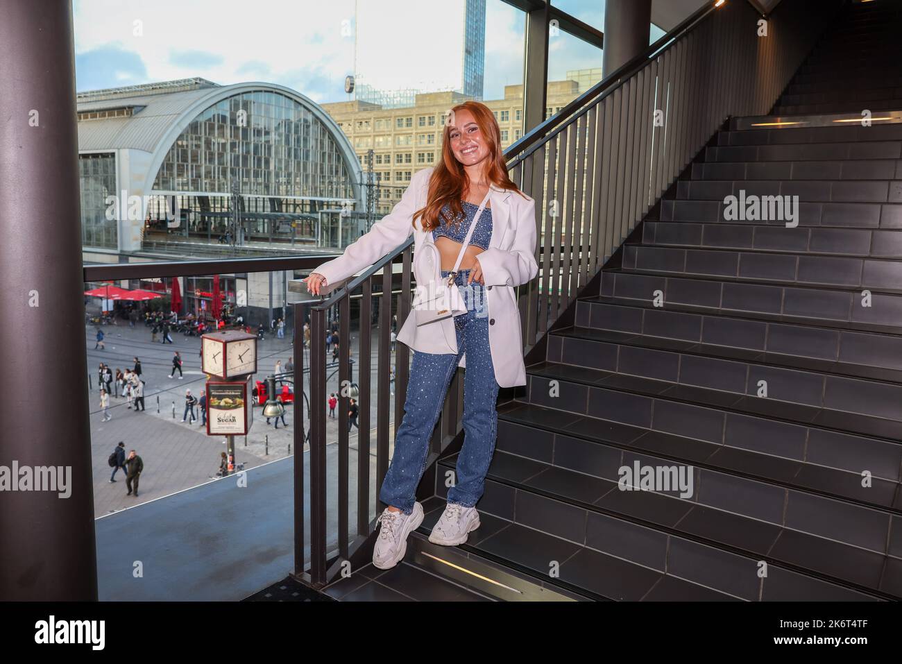 Berlin, Germany. 15th Oct, 2022. Leonie Kullik "Leoobalys" comes to the ...