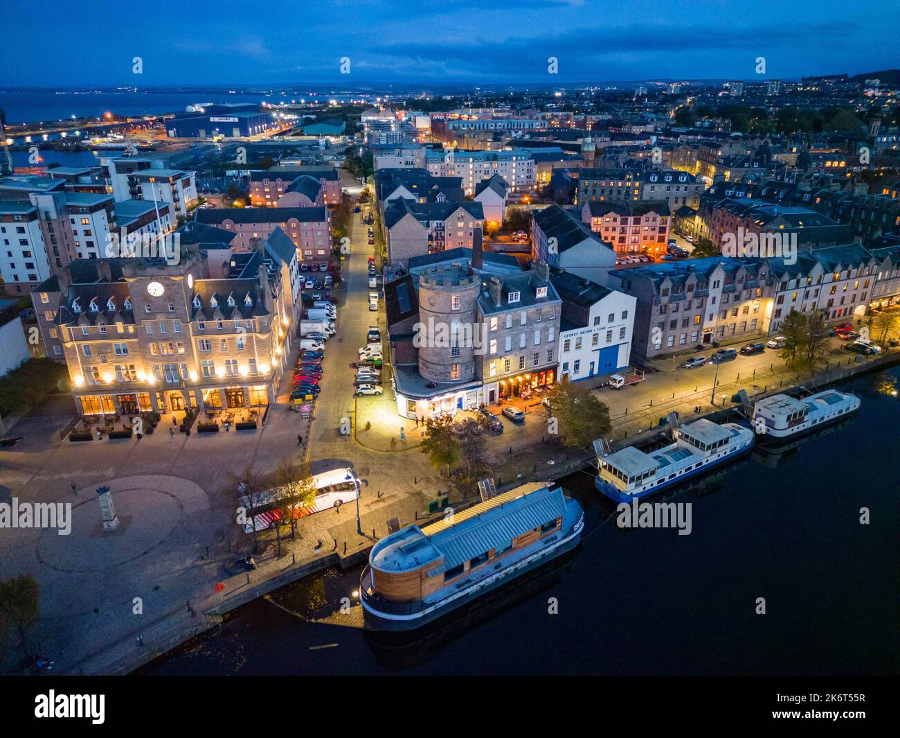 Shore in leith edinburgh hi-res stock photography and images - Alamy