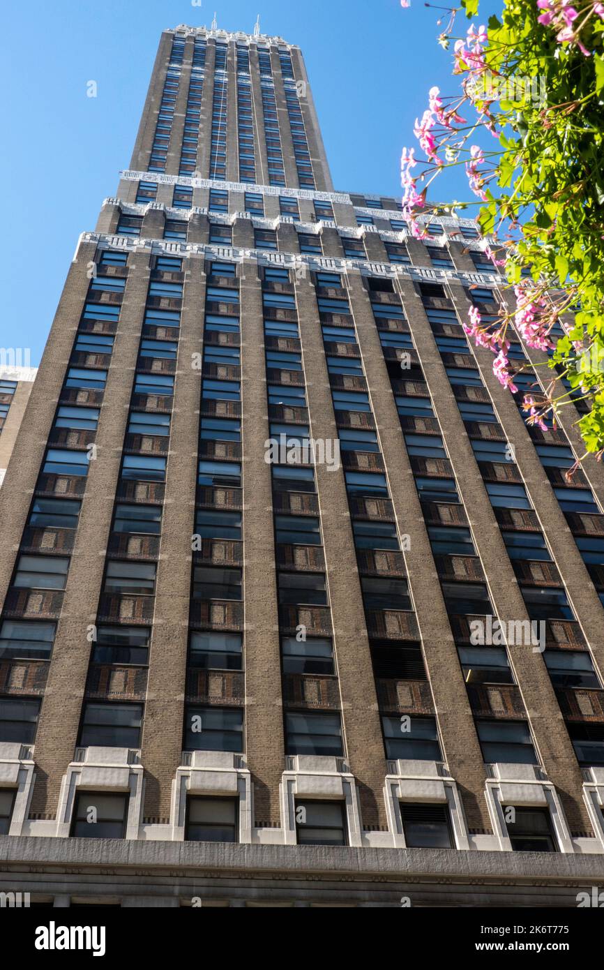 The Nelson tower is located at the intersection of seventh Avenue and W ...