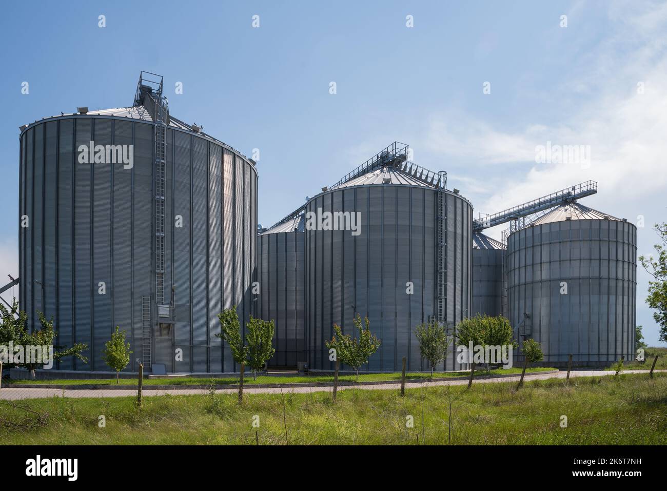 Industrial grain storage processing hi-res stock photography and images ...