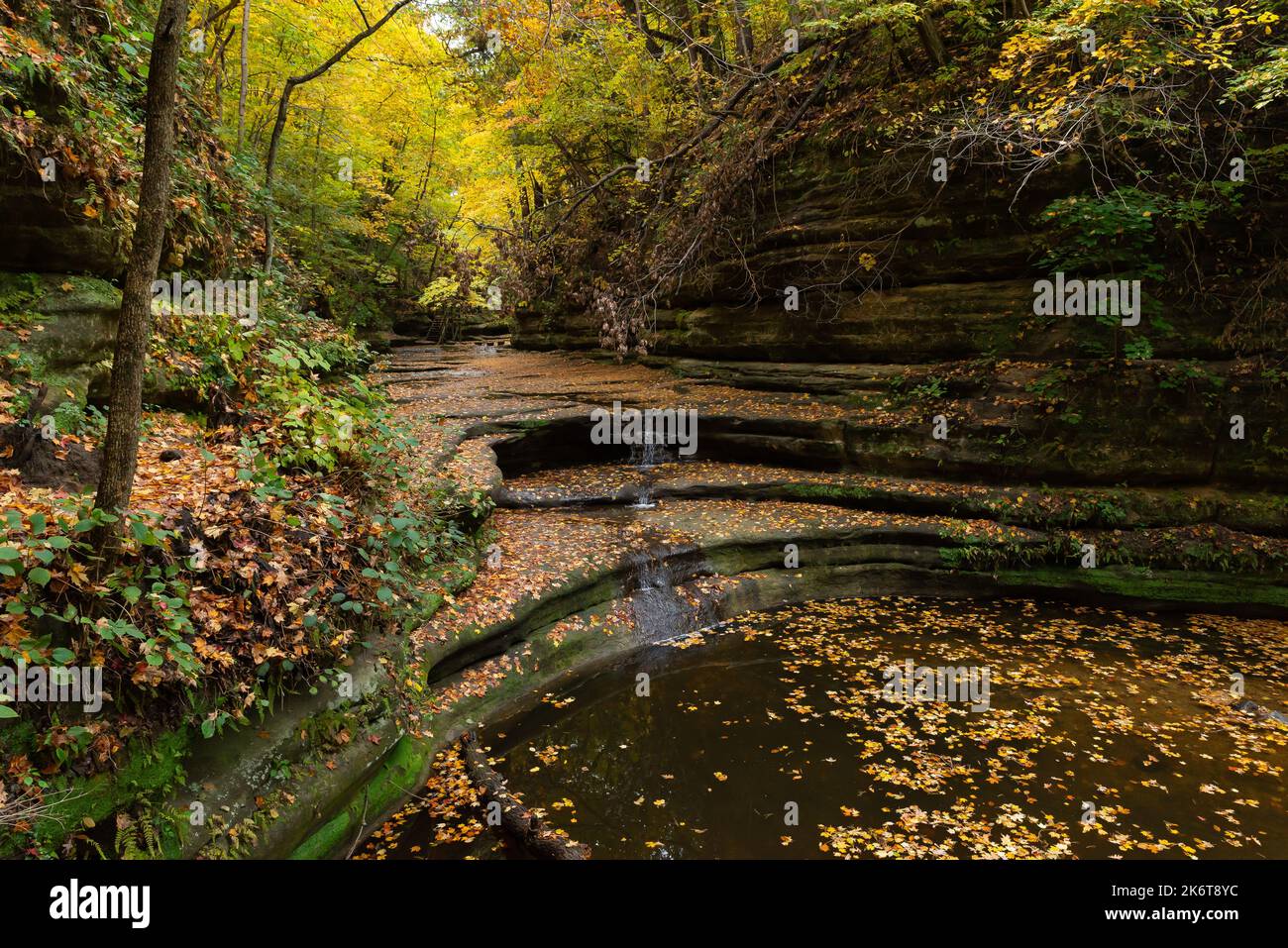 Waterfall at Giant's Bathtub on a October morning. Matthiessen State ...