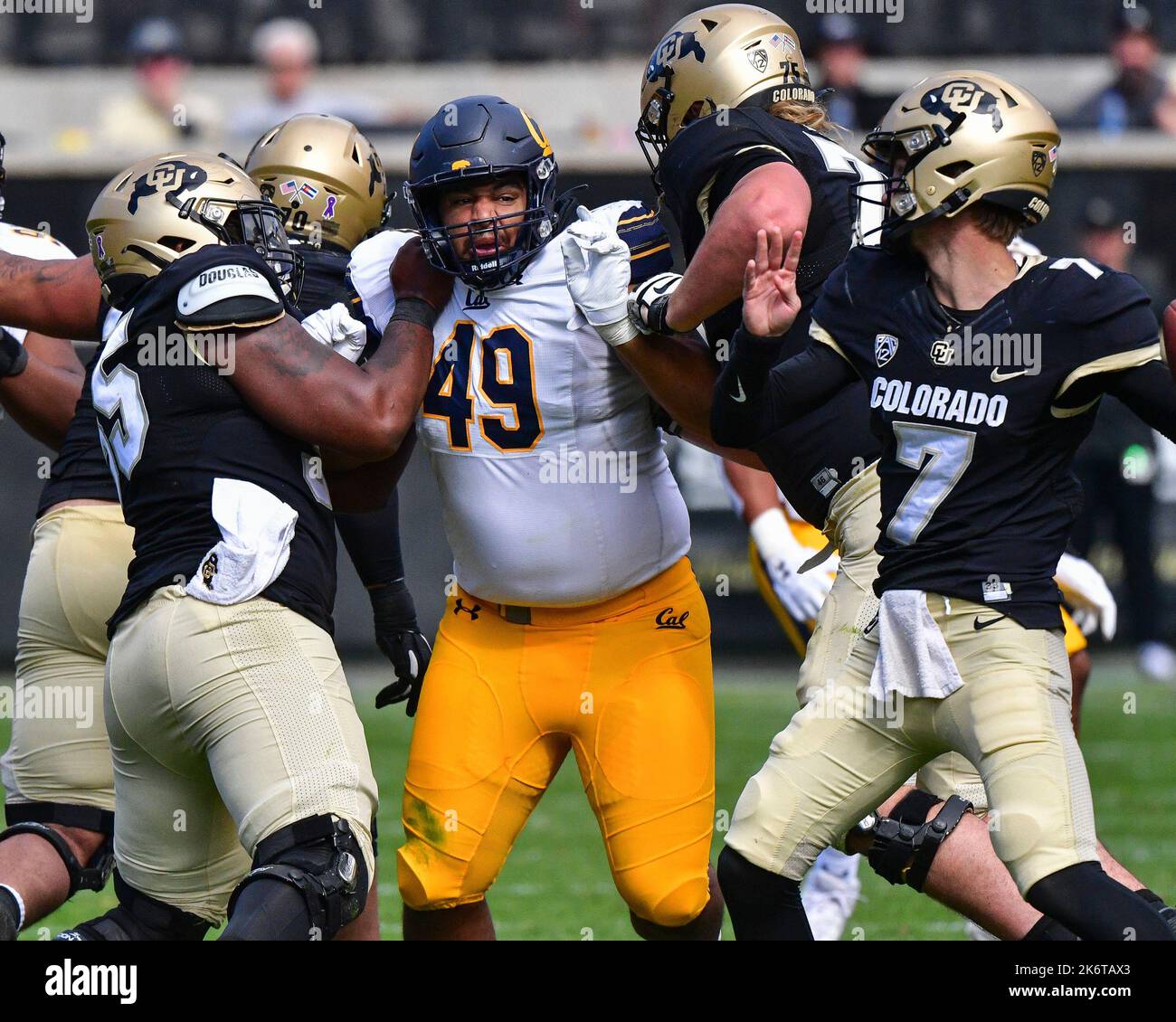 October 15, 2022: California Golden Bears defensive lineman Darius Long ...