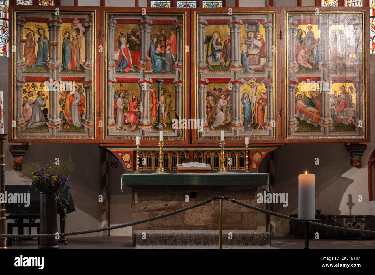 Close-up of the medieval winged altar of St Jacobi Church in Goettingen ...