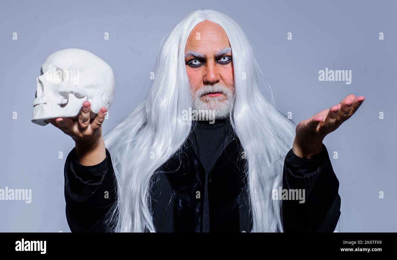 Scary man night hi-res stock photography and images - Alamy