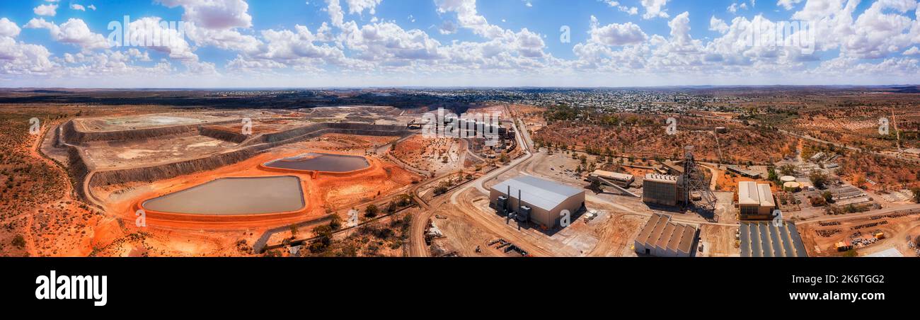 Junction mine open pit in broken hill mining city of Australian outback ...