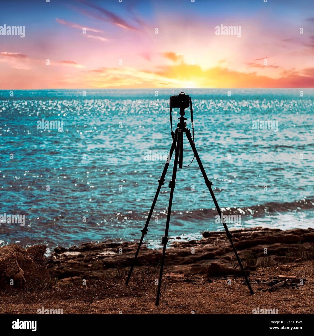 Camera on tripod beach sunset hi-res stock photography and images - Alamy