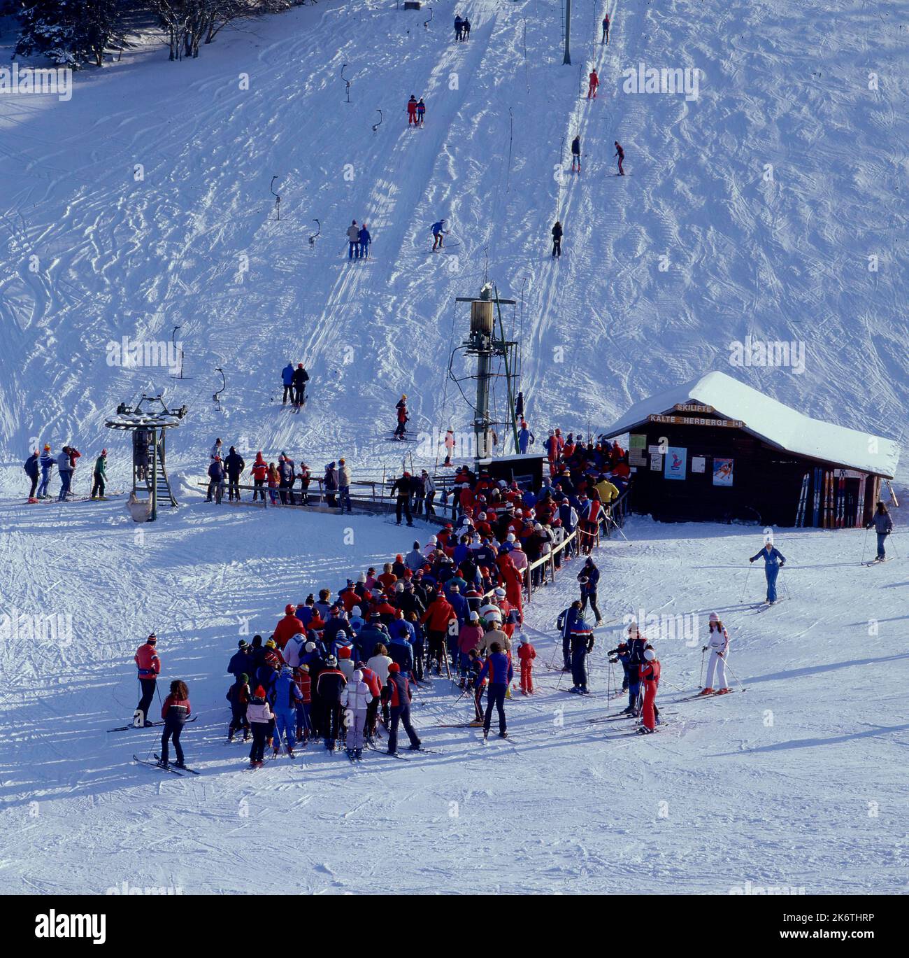 Ski crowds hi-res stock photography and images - Alamy