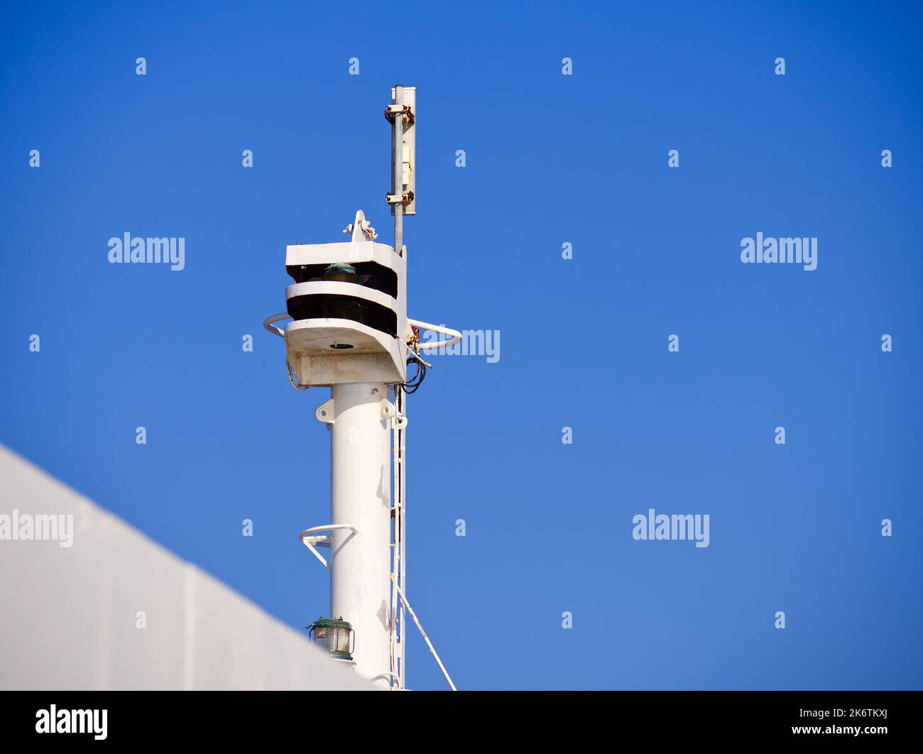 Naval communications tower and antenna Stock Photo - Alamy