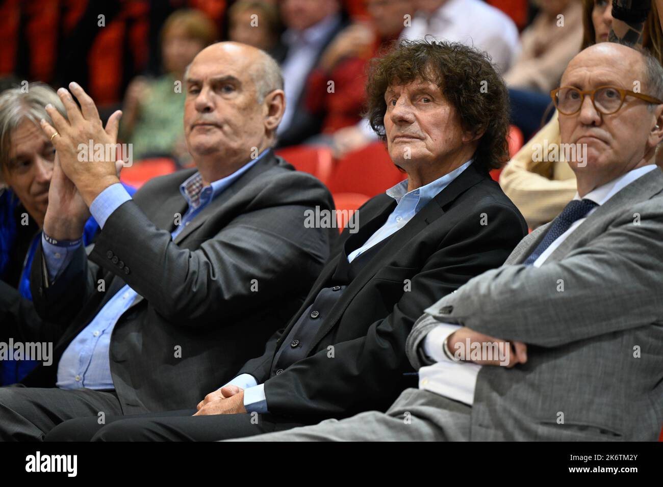 Former basketball player Willy Steveniers and Oostende's vice-chairman ...