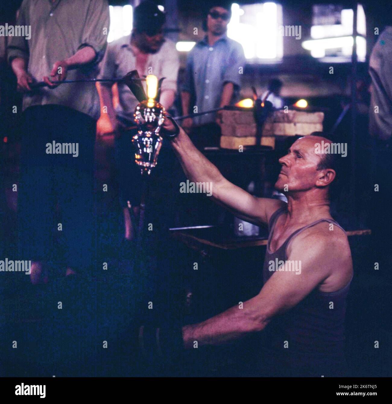 Tchechia (CSSR) Glass workers in a factory ca. 1980 Stock Photo - Alamy