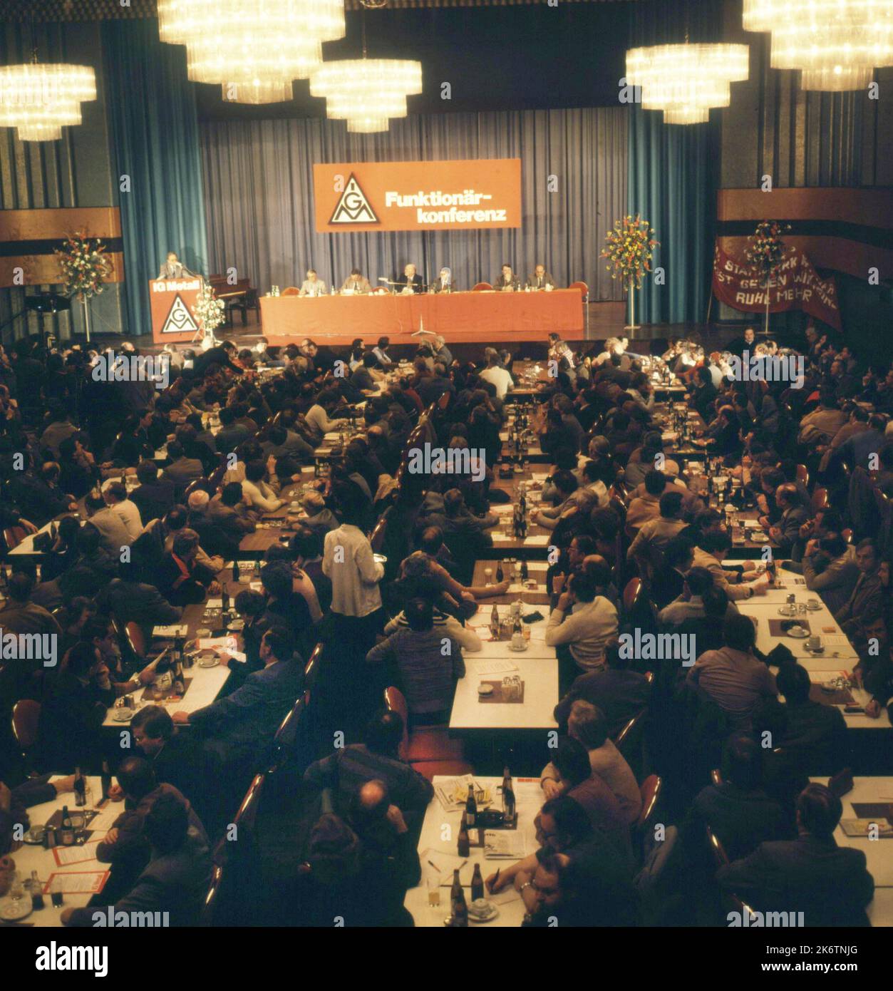 Functionaries hi-res stock photography and images - Alamy