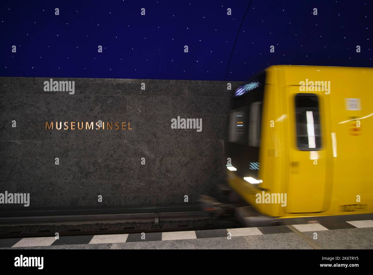 Germany, Berlin, 17. 07. 2021, Museum Island underground station, platform, underground line 5 ...