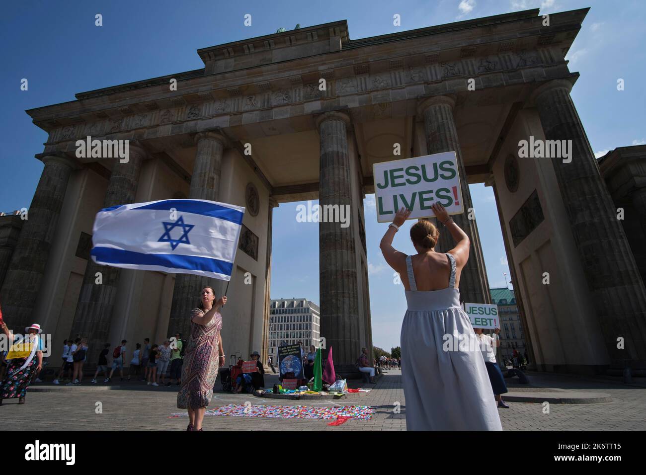 Germany, Berlin, 15. 08. 2020, Brandenburg Gate, Jesus lives, Israel ...