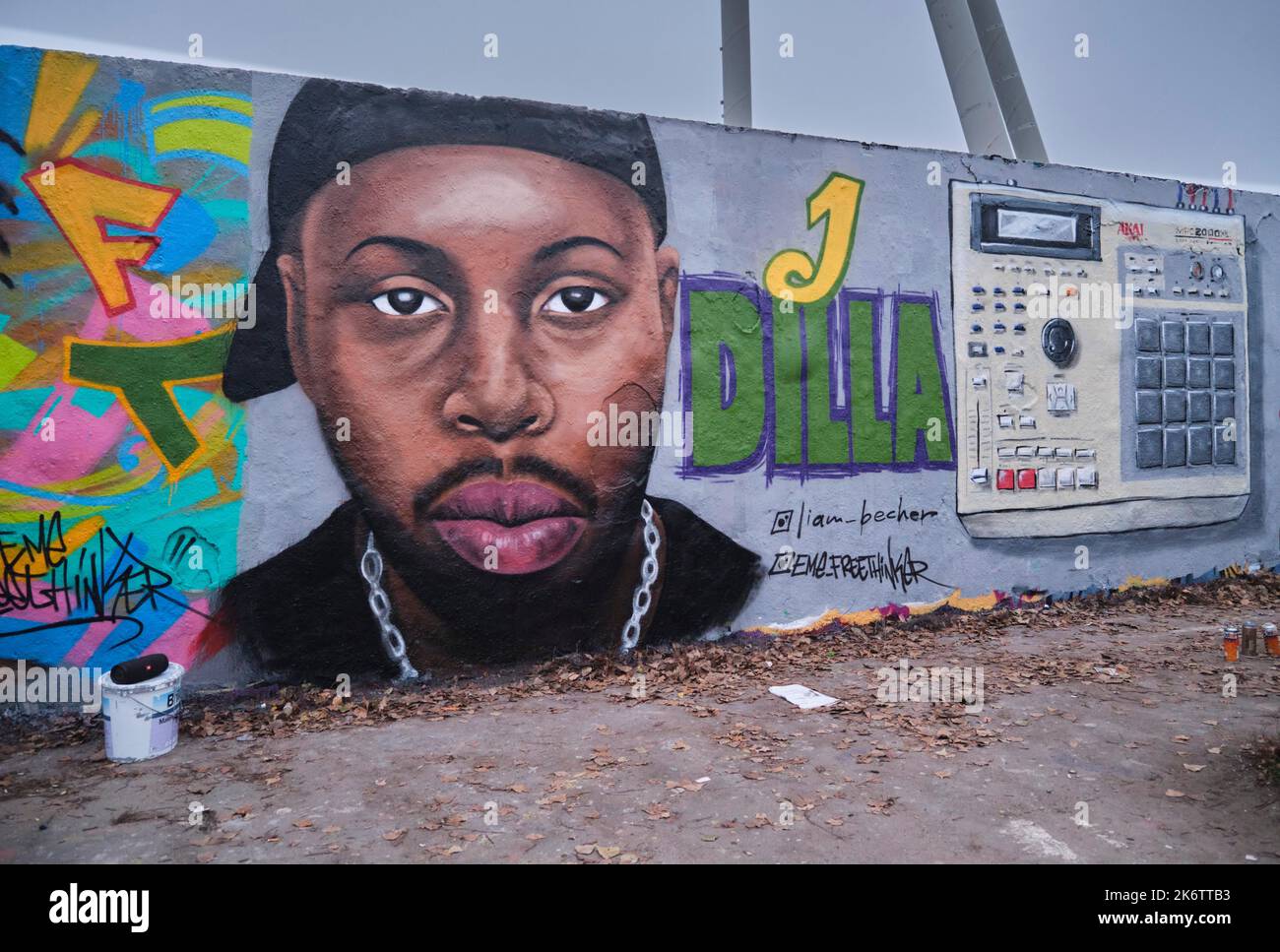 Germany, Berlin, 13. 12. 2020, graffiti wall, head, portrait J Dilla ...