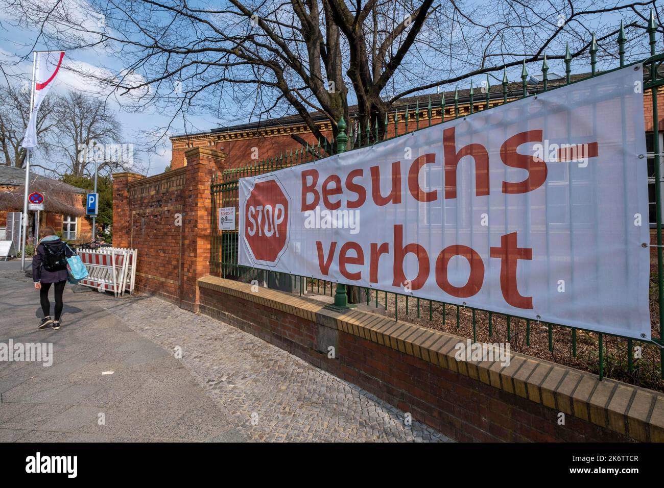 Germany, Berlin, 25. 03. 2021, Vivantes Wenckebach-Klinikum, Stop ...