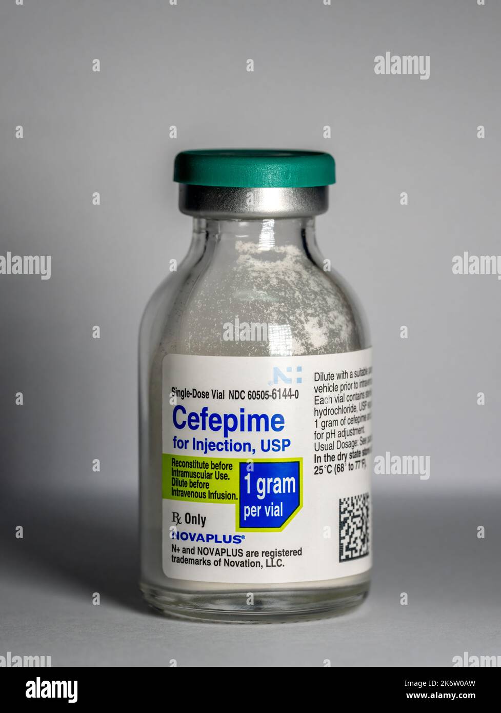 cefepime injection vial Stock Photo - Alamy