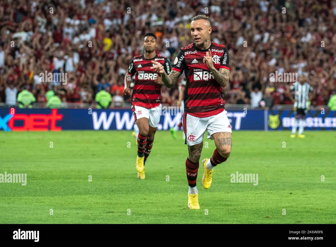 Rio De Janeiro, Brazil. 15th Oct, 2022. MG held at Maracanã Stadium for ...