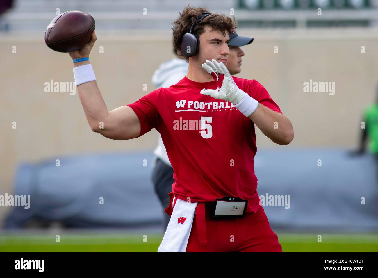 East Lansing, Michigan, USA. 15th Oct, 2022. Wisconsin quarterback ...