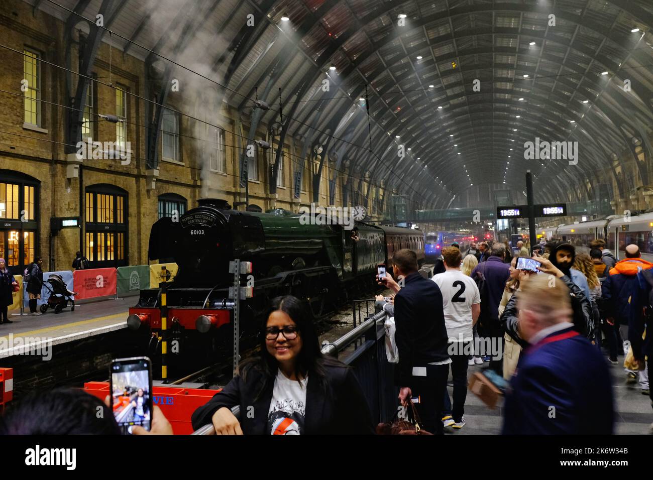 Flying scotsman kings cross 2022 hi-res stock photography and images - Alamy