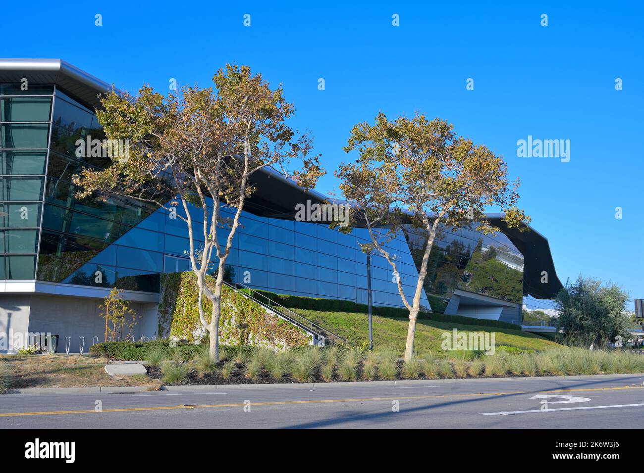 The impressive new headquarters and campus of Nvidia Corp. in Silicon ...