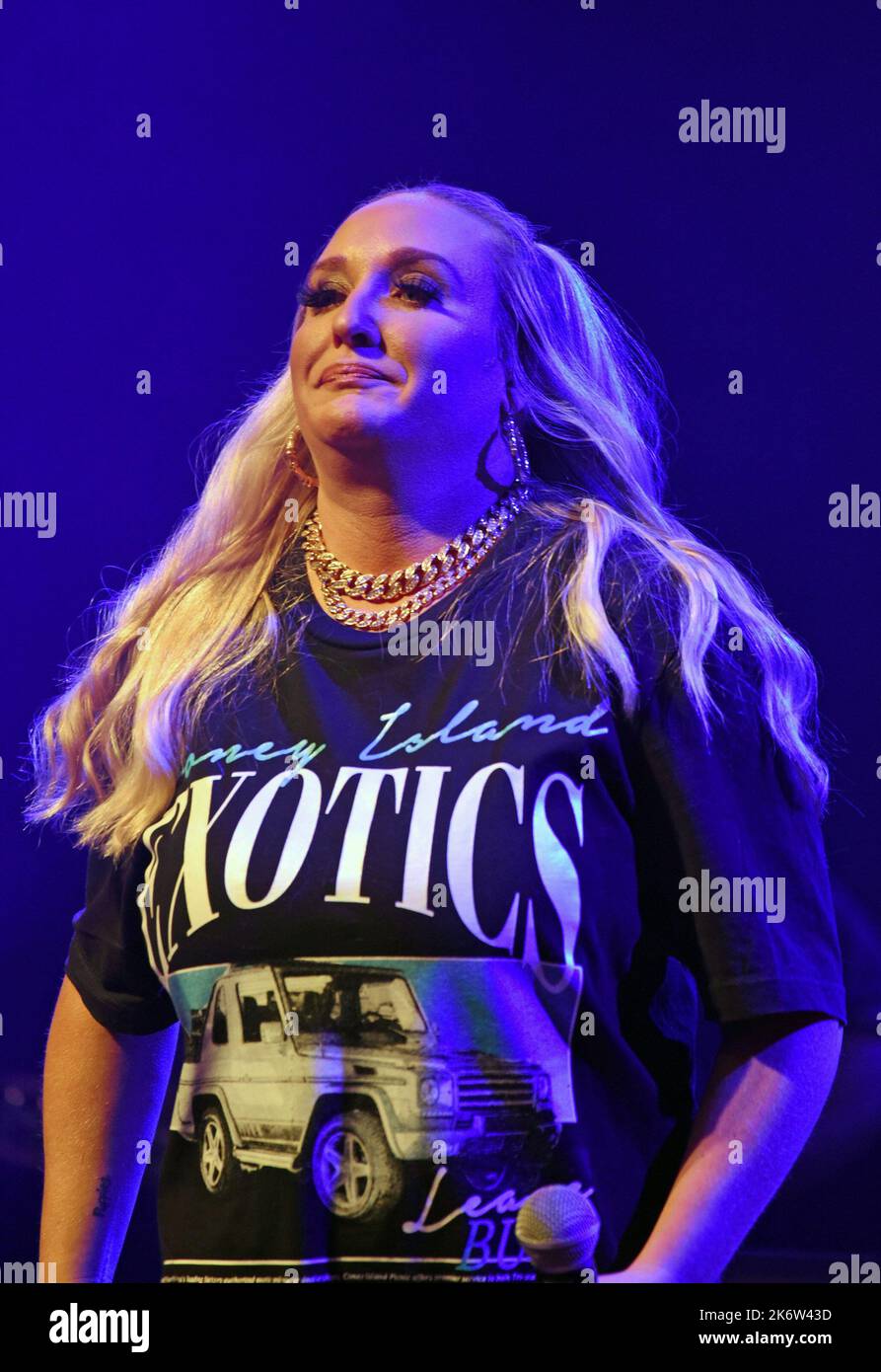 Nicolette hayford hi-res stock photography and images - Alamy