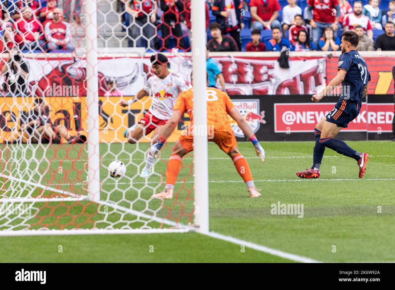 Omir Fernandez (21) of Red Bulls attacks during Audi 2022 MLS Cup ...