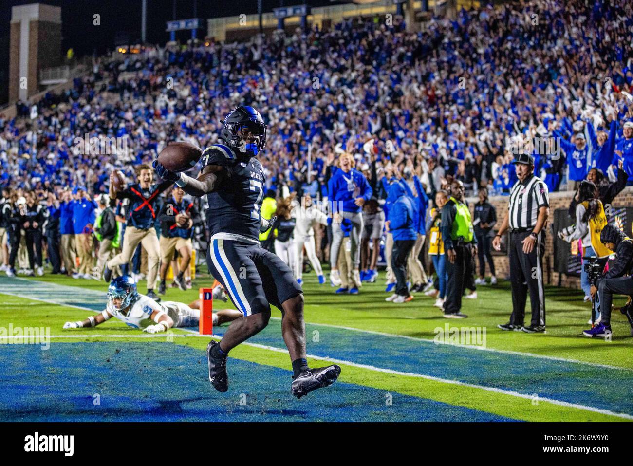 October 15, 2022: Duke Blue Devils running back Jordan Waters (7) runs ...