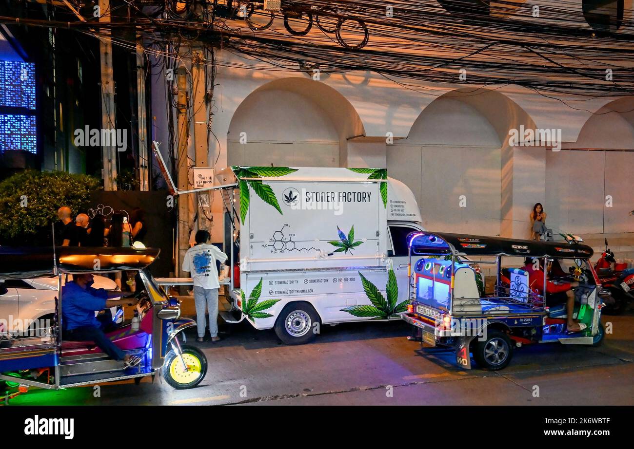 Sukhumvit soi 11 hi-res stock photography and images - Alamy