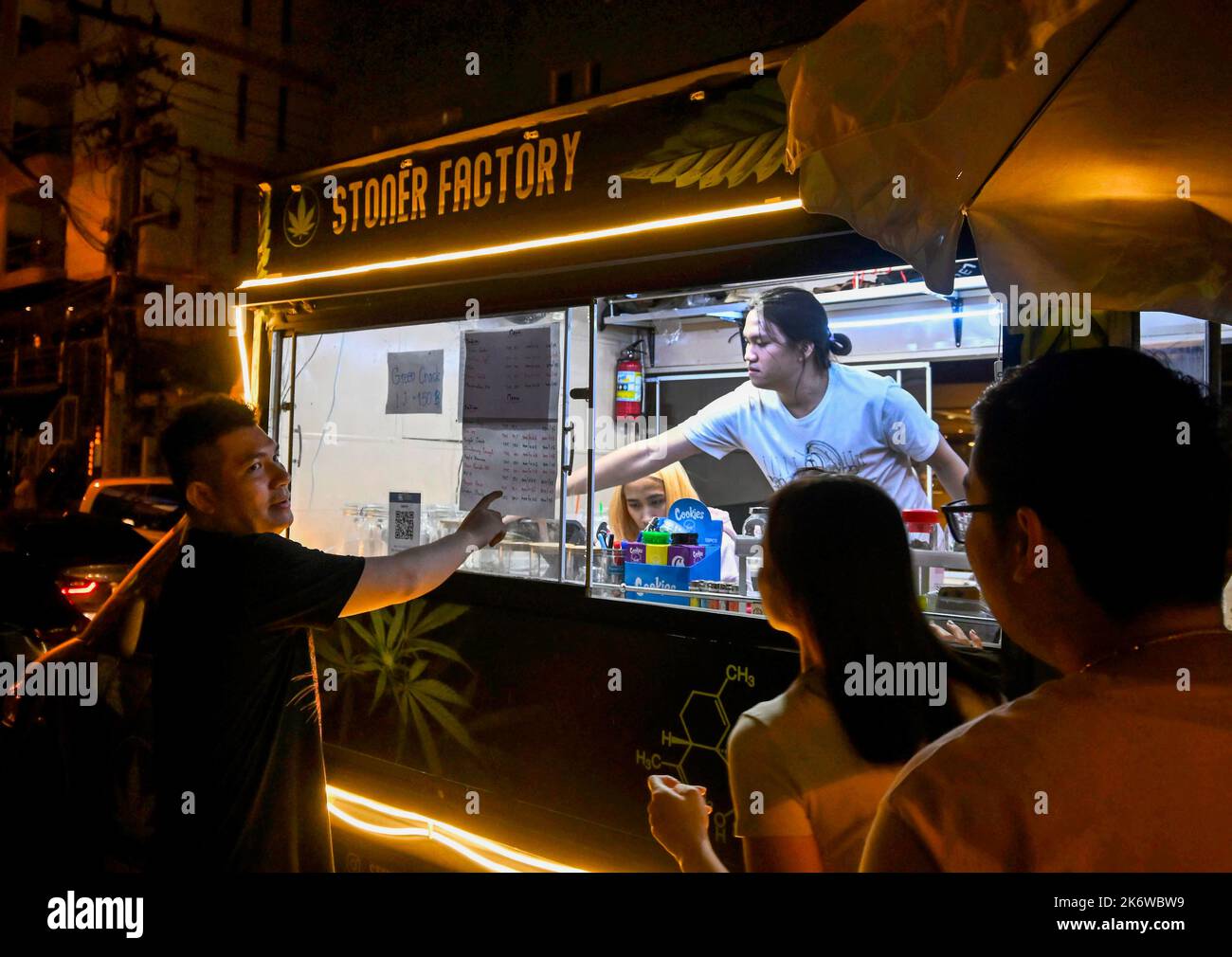 Sukhumvit soi 11 hi-res stock photography and images - Alamy