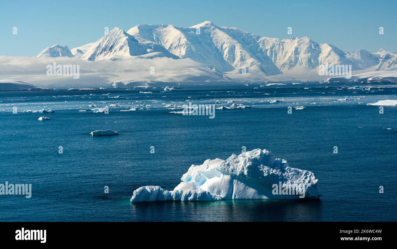 Antarctica desert hi-res stock photography and images - Alamy