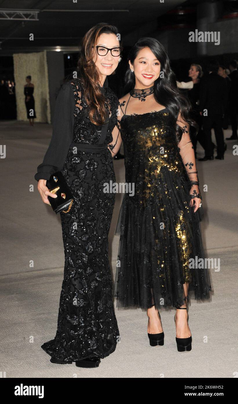 Stephanie hsu michelle yeoh hi-res stock photography and images - Alamy