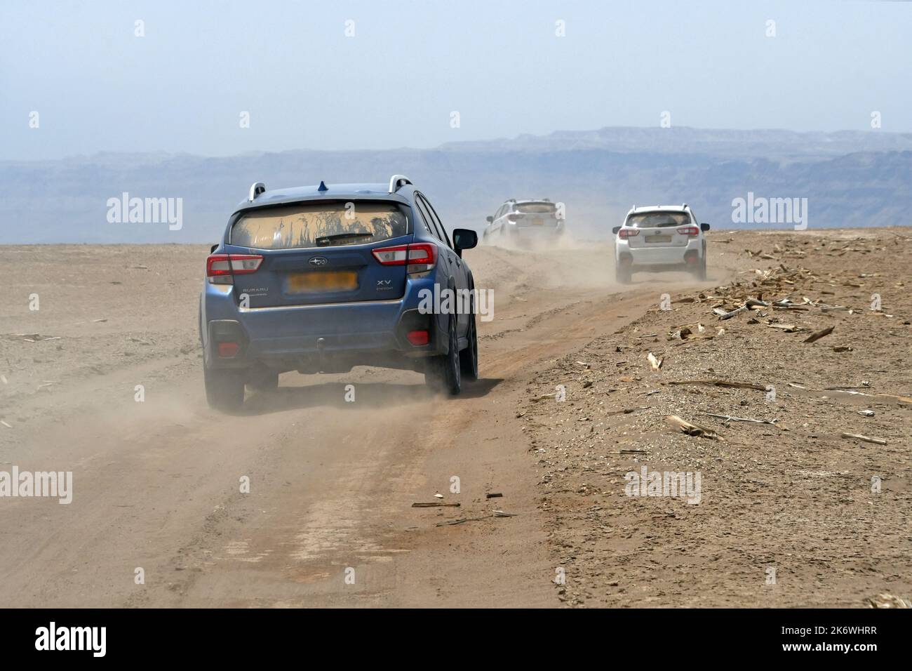 Car convoy in the desert Stock Photo - Alamy
