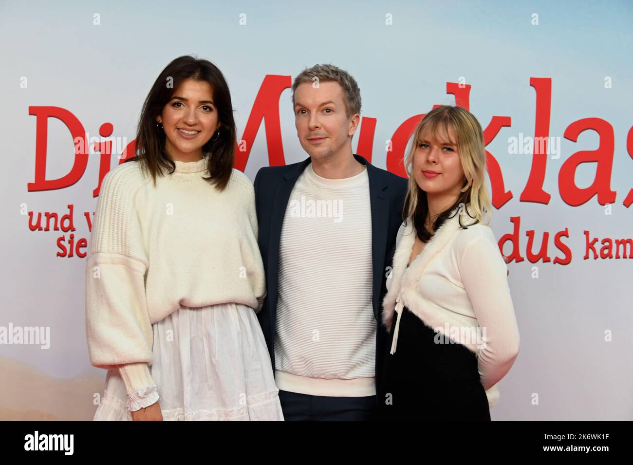Cologne, Germany. 15th Oct, 2022. The actors Roxana Samadi, l-r, Marcel ...