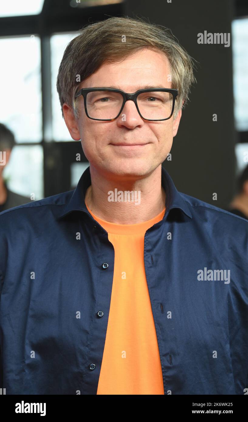 Cologne, Germany. 15th Oct, 2022. Presenter Ralph Caspers comes to the ...