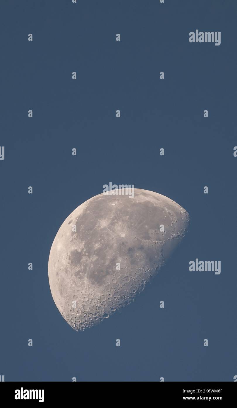 Waning Gibbous Moon in the morning sky on 16 October 2022, directly ...