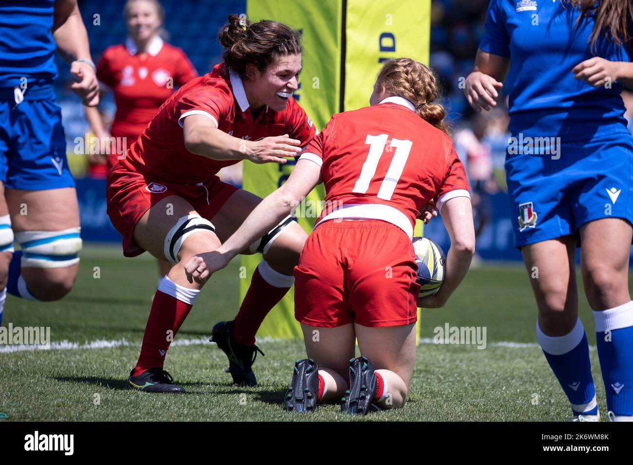Canada's Fabiola Forteza celebrates with Canada's Paige Farries after ...