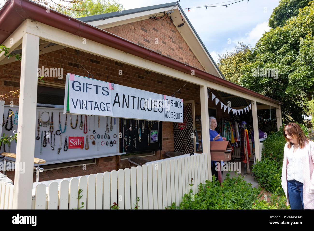 Gifts and antiques store in Millthorpe, millthorpe is a heritage ...