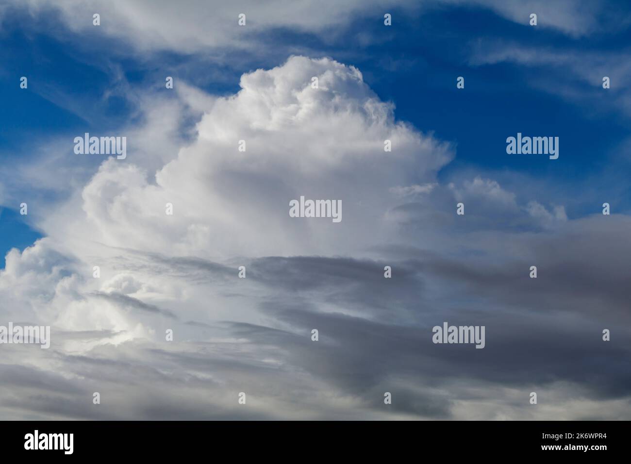 Clouds cumulonimbus hi-res stock photography and images - Alamy