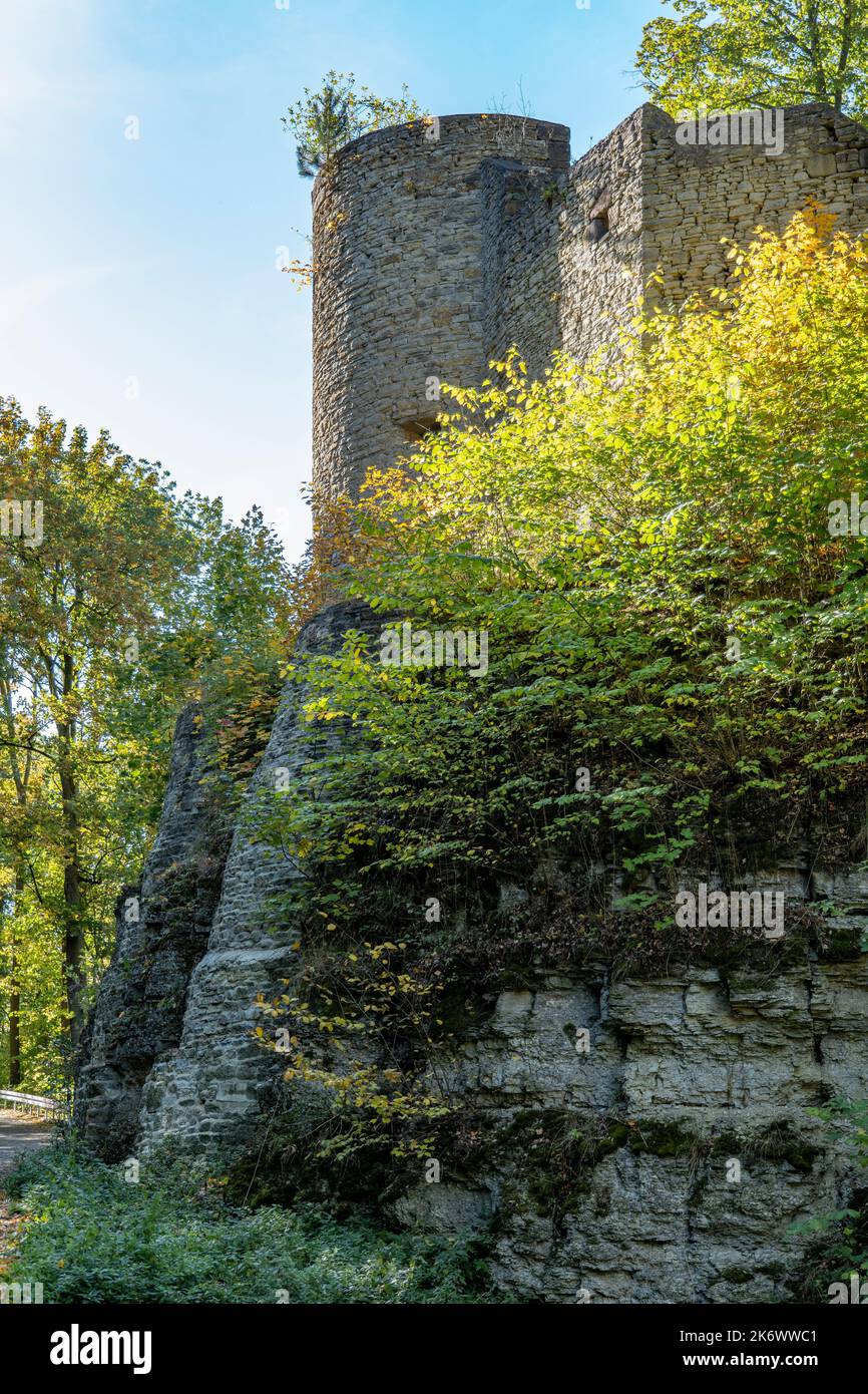 Defensive wall of a castle ruin built on limestone rocks, Plesse Burg ...
