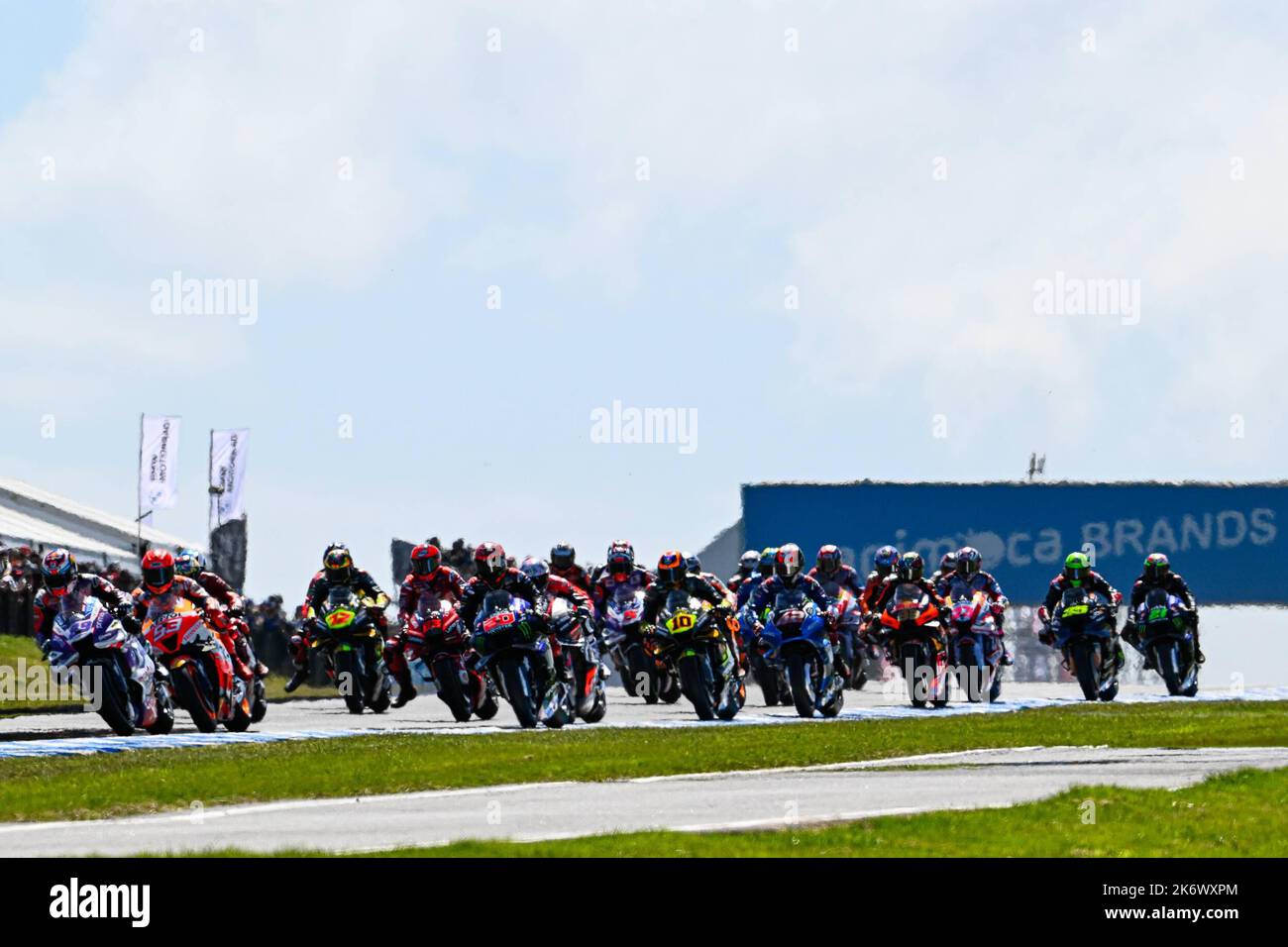 2022 australian grand prix start hi-res stock photography and images ...