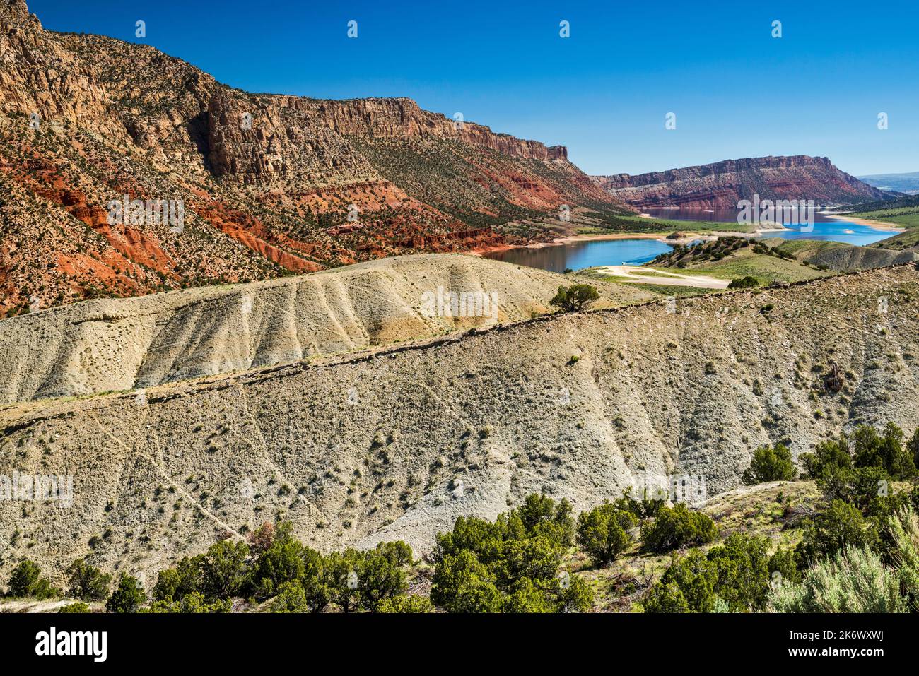 Navajo Sandstone over Chinle and Moenkopi formations, cliffs over Sheep ...