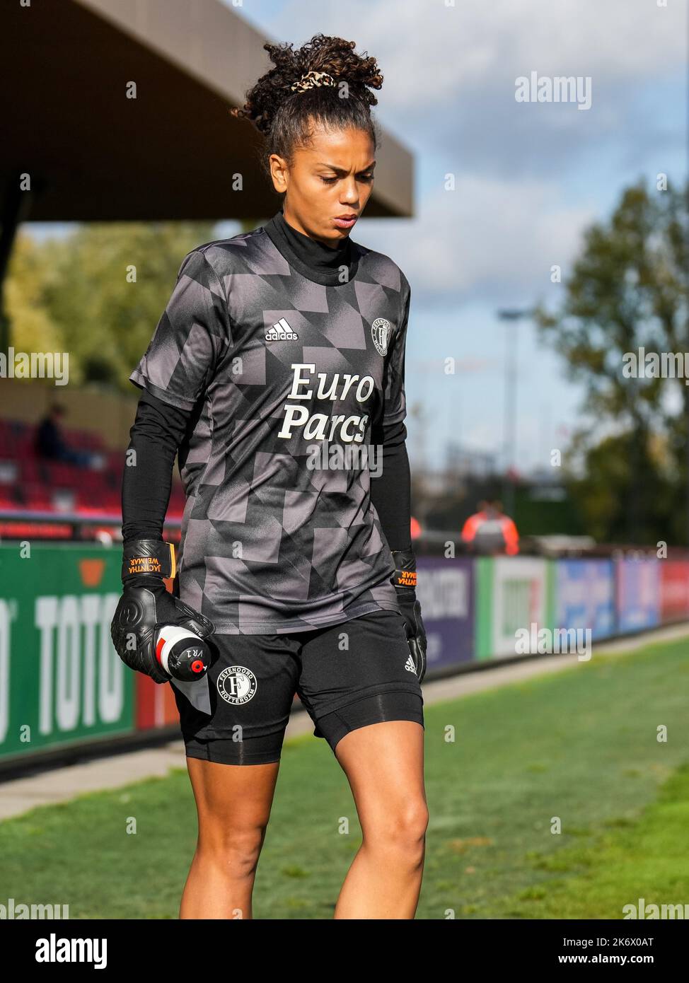 Rotterdam - Feyenoord V1 goalkeeper Jacintha Weimar during the match ...